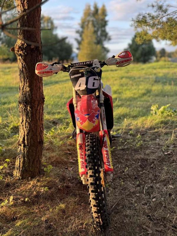 Honda CRF 2019 in Raseiniai, with an engine capacity of 0.45 L and mileage of 0 thousand km for 3500 €, photo 4 on AUTOMOTO.COM.LV