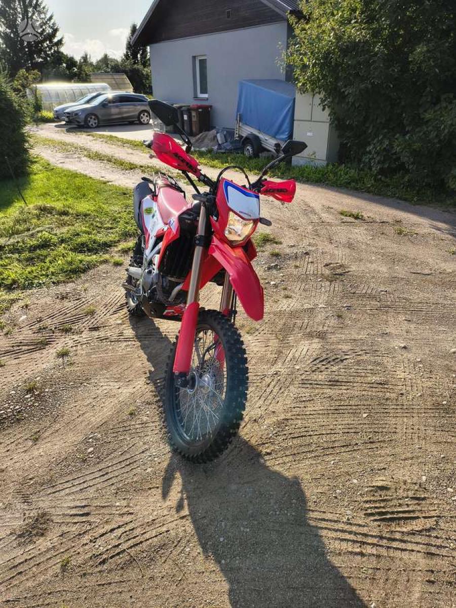 Honda CRF 2021 Klaipėda, ar dzinēja tilpumu 0.30 L un nobraukumu 29 tūkst. km par 4000 €, foto 4 vietnē AUTOMOTO.COM.LV