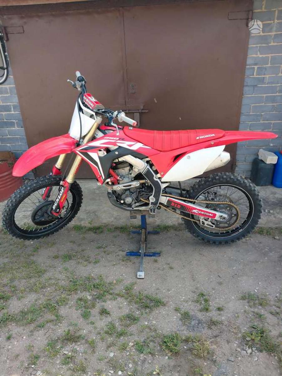 Хонда CRF 2021 в Каунас, объемом двигателя 0.25 л и пробегом 0 тыс. км за 4000 €, фото 1 на AUTOMOTO.COM.LV