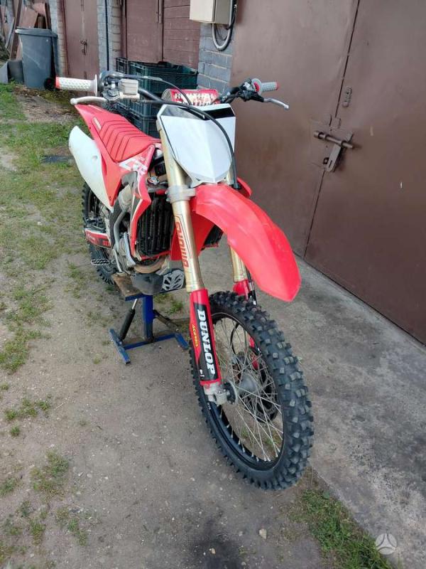 Хонда CRF 2021 в Каунас, объемом двигателя 0.25 л и пробегом 0 тыс. км за 4000 €, фото 3 на AUTOMOTO.COM.LV