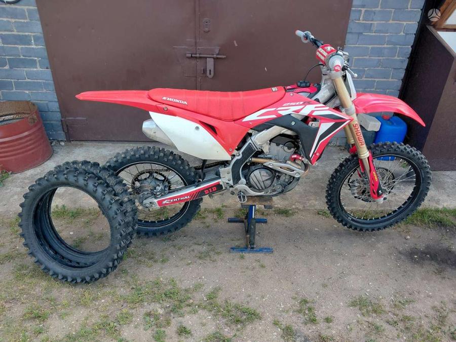 Хонда CRF 2021 в Каунас, объемом двигателя 0.25 л и пробегом 0 тыс. км за 4000 €, фото 8 на AUTOMOTO.COM.LV