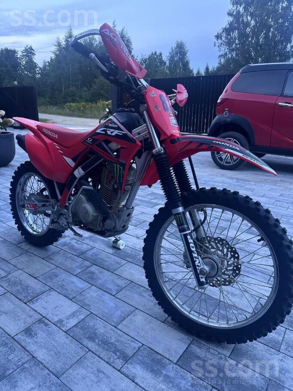 Honda CRF 2021 in Riga, with an engine capacity of 0.13 L and mileage of 0 thousand km for 2150 €, photo 4 on AUTOMOTO.COM.LV