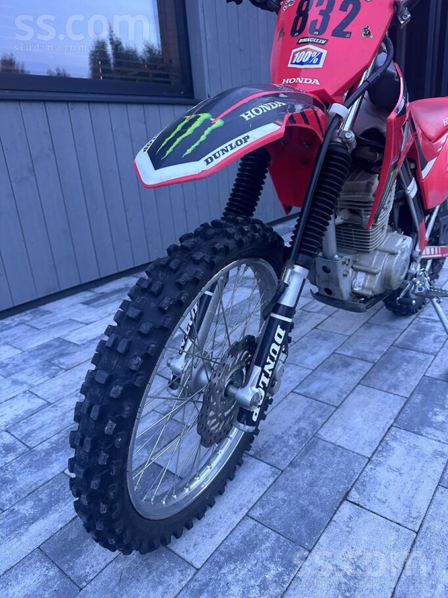 Honda CRF 2021 in Riga, with an engine capacity of 0.13 L and mileage of 0 thousand km for 2150 €, photo 6 on AUTOMOTO.COM.LV