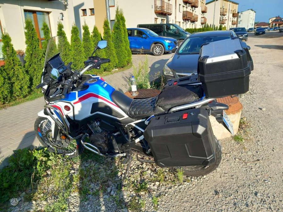 Honda CRF 2021 in Vilnius, with an engine capacity of 1.10 L and mileage of 45 thousand km for 12500 €, photo 3 on AUTOMOTO.COM.LV