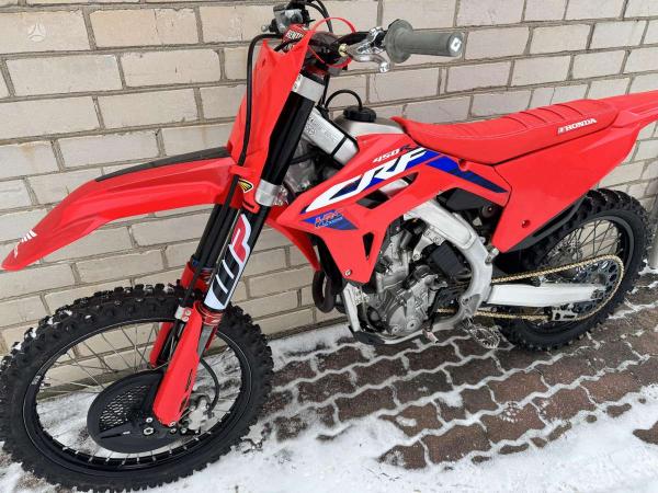 Хонда CRF 2024 в Алитус, объемом двигателя 0.25 л и пробегом 1 тыс. км за 5800 €, фото 2 на AUTOMOTO.COM.LV