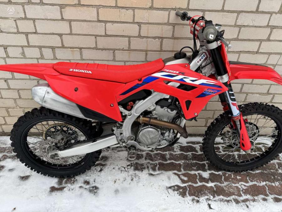 Honda CRF 2024 Alīta, ar dzinēja tilpumu 0.25 L un nobraukumu 1 tūkst. km par 5800 €, foto 4 vietnē AUTOMOTO.COM.LV