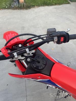 Honda CRF 2024 in Riga, with an engine capacity of 0.13 L and mileage of 0 thousand km for 2400 €, photo 6 on AUTOMOTO.COM.LV