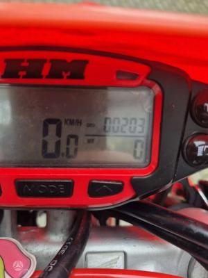 Red Honda CRF 2004 in Kaunas, with an engine capacity of 0.23 L and mileage of 0 thousand km for 2500 €, photo 8 on AUTOMOTO.COM.LV