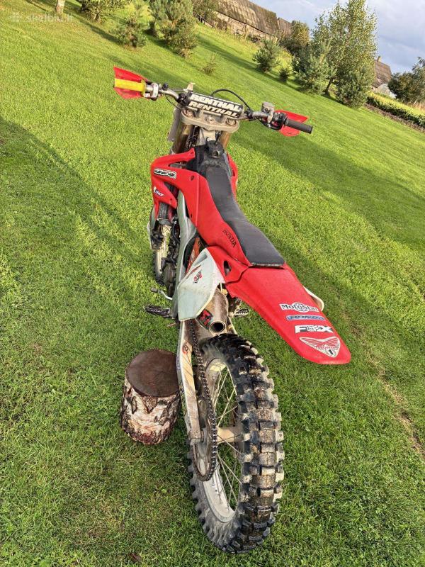 Красный Хонда CRF 2009 в Аникщяй, объемом двигателя 0.00 л и пробегом 3 тыс. км за 2400 €, фото 1 на AUTOMOTO.COM.LV