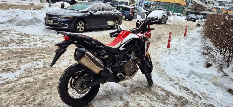 Sarkans Honda CRF 2016 Viļņa, ar dzinēja tilpumu 1.00 L un nobraukumu 67 tūkst. km par 7900 €, foto 2 vietnē AUTOMOTO.COM.LV