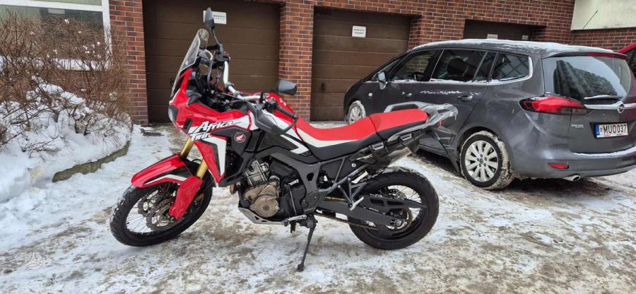 Red Honda CRF 2016 in Vilnius, with an engine capacity of 1.00 L and mileage of 67 thousand km for 7900 €, photo 5 on AUTOMOTO.COM.LV