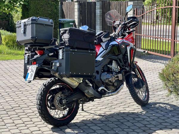 Red Honda CRF 2018 in Kaunas, with an engine capacity of 1.00 L and mileage of 37 thousand km for 9150 €, photo 7 on AUTOMOTO.COM.LV