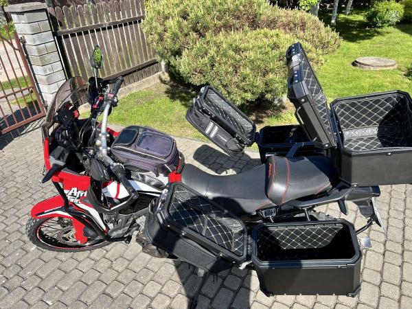 Red Honda CRF 2018 in Kaunas, with an engine capacity of 1.00 L and mileage of 37 thousand km for 9150 €, photo 9 on AUTOMOTO.COM.LV