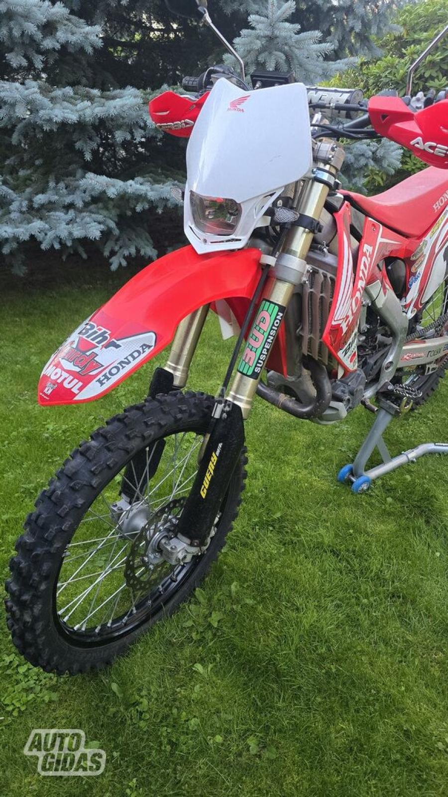 Sarkans Honda CRF 2018 Kauņa, ar dzinēja tilpumu 0.45 L un nobraukumu 0 tūkst. km par 3599 €, foto 6 vietnē AUTOMOTO.COM.LV