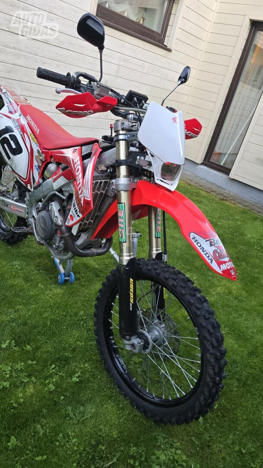 Sarkans Honda CRF 2018 Kauņa, ar dzinēja tilpumu 0.45 L un nobraukumu 0 tūkst. km par 3599 €, foto 13 vietnē AUTOMOTO.COM.LV