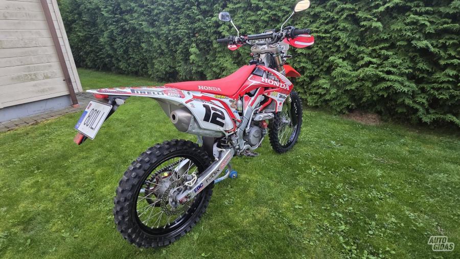 Sarkans Honda CRF 2018 Kauņa, ar dzinēja tilpumu 0.45 L un nobraukumu 0 tūkst. km par 3599 €, foto 17 vietnē AUTOMOTO.COM.LV