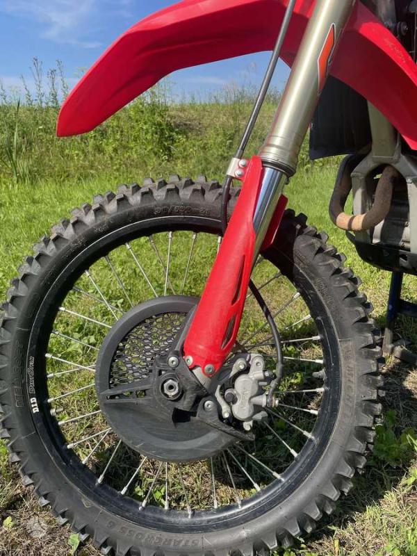 Sarkans Honda CRF 2022 Naujoji Akmenė, ar dzinēja tilpumu 0.45 L un nobraukumu 0 tūkst. km par 4500 €, foto 5 vietnē AUTOMOTO.COM.LV