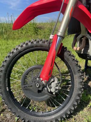Sarkans Honda CRF 2022 Naujoji Akmenė, ar dzinēja tilpumu 0.45 L un nobraukumu 0 tūkst. km par 4500 €, foto 6 vietnē AUTOMOTO.COM.LV