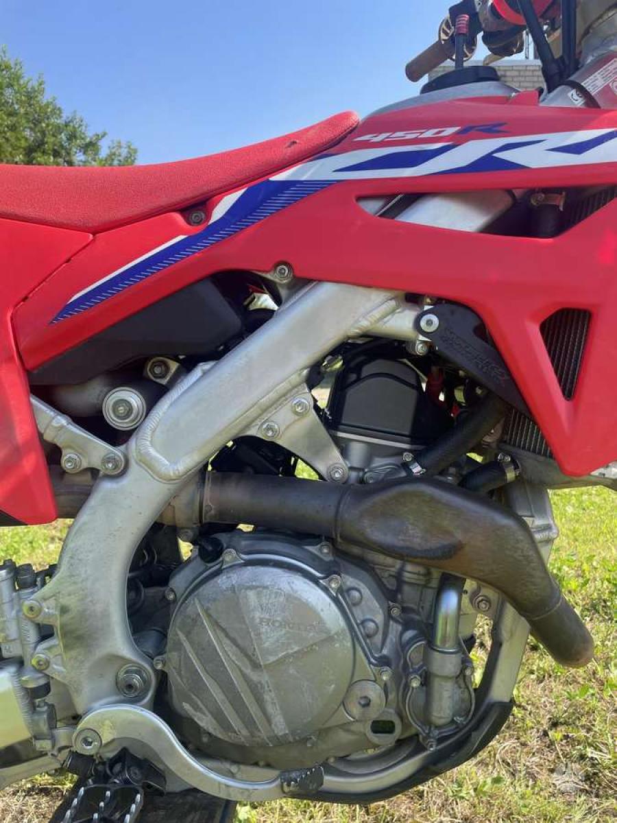 Sarkans Honda CRF 2022 Naujoji Akmenė, ar dzinēja tilpumu 0.45 L un nobraukumu 0 tūkst. km par 4500 €, foto 9 vietnē AUTOMOTO.COM.LV