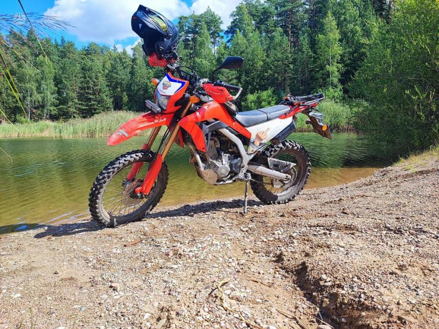 Красный Хонда CRF 2022 в Юрбаркас, объемом двигателя 0.30 л и пробегом 15 тыс. км за 4000 €, фото 5 на AUTOMOTO.COM.LV