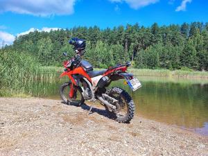 Красный Хонда CRF 2022 в Юрбаркас, объемом двигателя 0.30 л и пробегом 15 тыс. км за 4000 €, фото 6 на AUTOMOTO.COM.LV