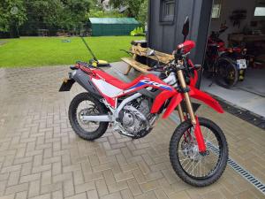 Красный Хонда CRF 2024 в Вильнюс, объемом двигателя 0.29 л и пробегом 1 тыс. км за 5100 €, фото  на AUTOMOTO.COM.LV