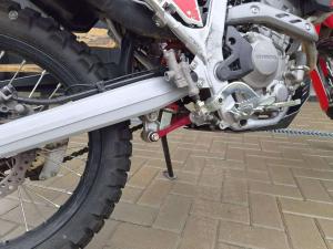Red Honda CRF 2024 in Vilnius, with an engine capacity of 0.29 L and mileage of 1 thousand km for 5100 €, photo 8 on AUTOMOTO.COM.LV