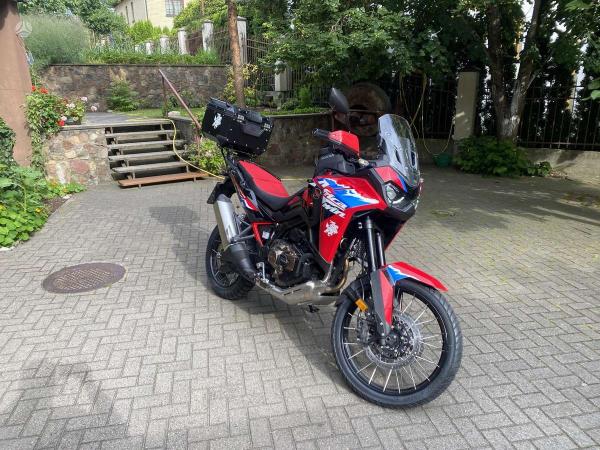 Red Honda CRF 2024 in Vilnius, with an engine capacity of 1.10 L and mileage of 22 thousand km for 15500 €, photo 6 on AUTOMOTO.COM.LV