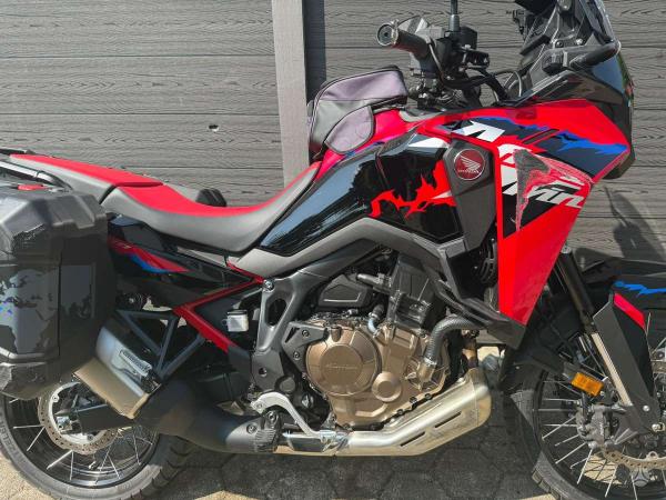 Красный Хонда CRF 2025 в Вильнюс, объемом двигателя 1.10 л и пробегом 1 тыс. км за 9700 €, фото 5 на AUTOMOTO.COM.LV