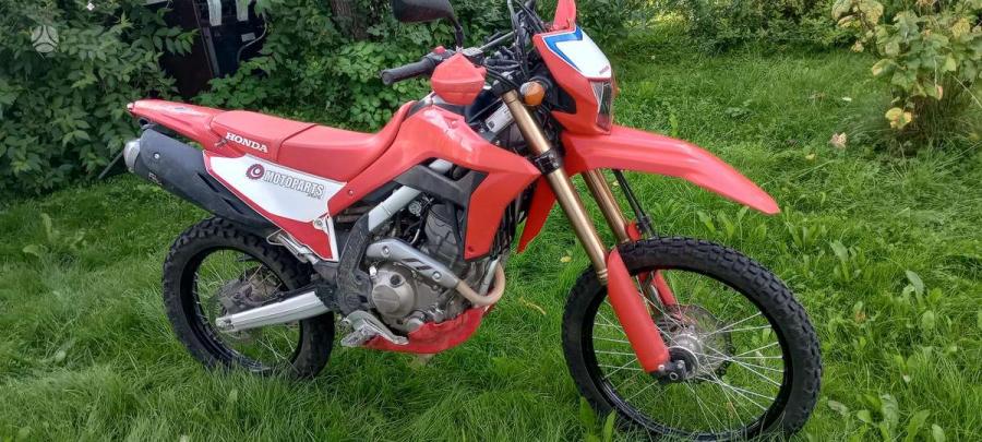 Красный Хонда CRF 2025 в Вильнюс, объемом двигателя 0.30 л и пробегом 4 тыс. км за 4700 €, фото 4 на AUTOMOTO.COM.LV