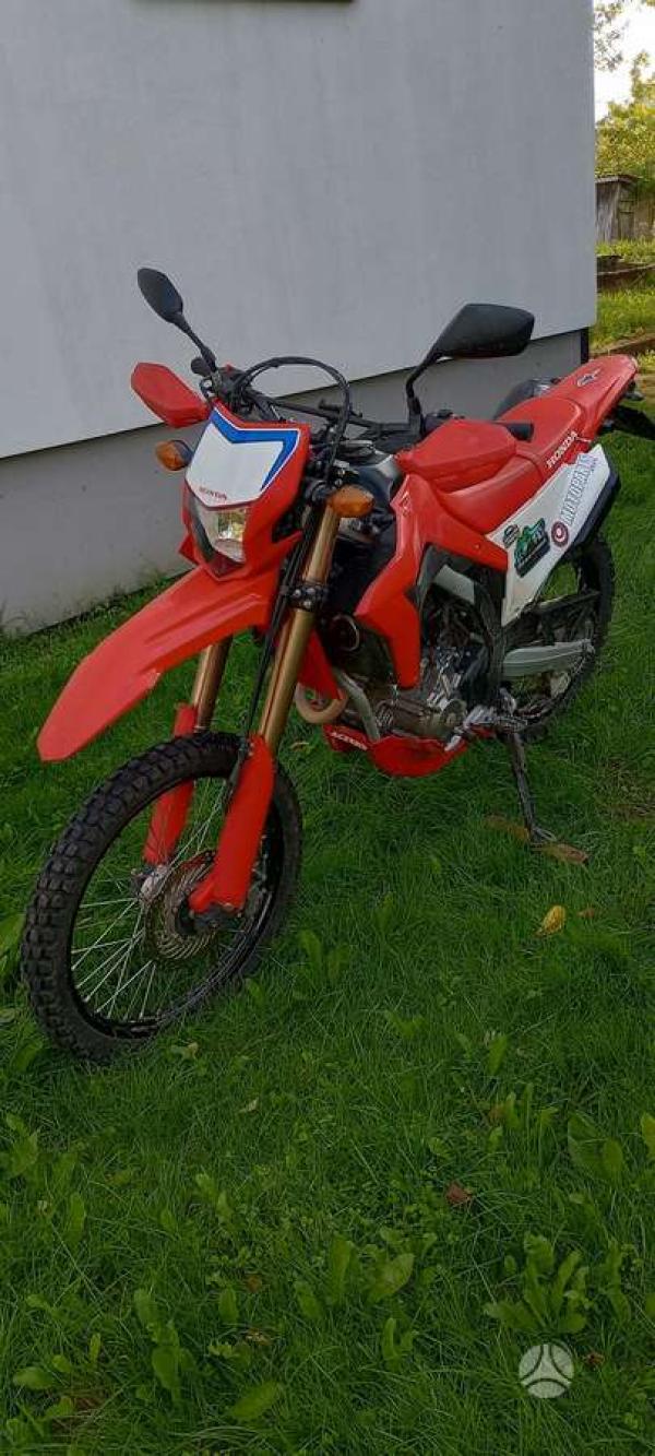 Красный Хонда CRF 2025 в Вильнюс, объемом двигателя 0.30 л и пробегом 4 тыс. км за 4700 €, фото 4 на AUTOMOTO.COM.LV