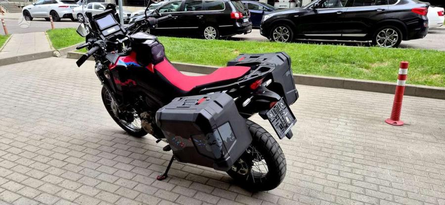 Красный Хонда CRF 2025 в Вильнюс, объемом двигателя 1.10 л и пробегом 1 тыс. км за 9700 €, фото 5 на AUTOMOTO.COM.LV