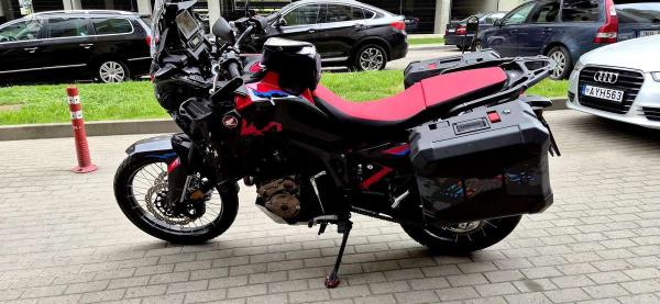 Красный Хонда CRF 2025 в Вильнюс, объемом двигателя 1.10 л и пробегом 1 тыс. км за 9700 €, фото 5 на AUTOMOTO.COM.LV