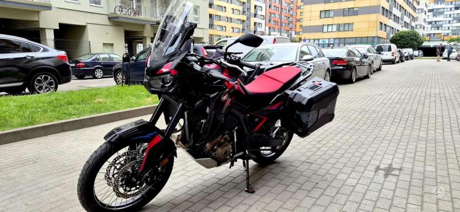 Красный Хонда CRF 2025 в Вильнюс, объемом двигателя 1.10 л и пробегом 1 тыс. км за 9700 €, фото 7 на AUTOMOTO.COM.LV