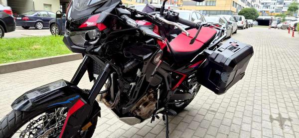 Красный Хонда CRF 2025 в Вильнюс, объемом двигателя 1.10 л и пробегом 1 тыс. км за 9700 €, фото 7 на AUTOMOTO.COM.LV