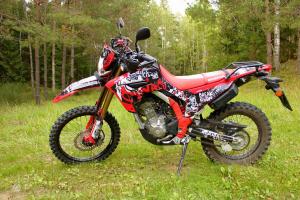 Красный Хонда CRF 2025 в Паневежис, объемом двигателя 0.29 л и пробегом 5 тыс. км за 5790 €, фото  на AUTOMOTO.COM.LV