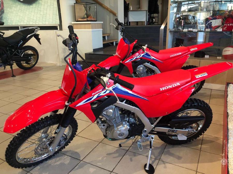 Sarkans Honda CRF 2026 Viļņa, ar dzinēja tilpumu 0.13 L un nobraukumu 0 tūkst. km par 3328 €, foto 1 vietnē AUTOMOTO.COM.LV