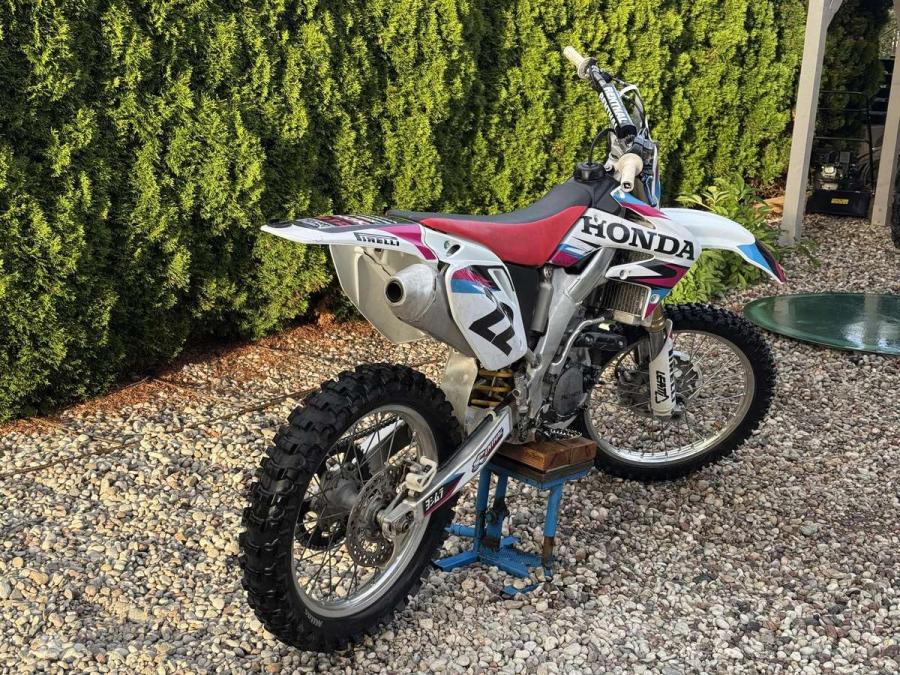 Белый Хонда CRF 2007 в Шилуте, объемом двигателя 0.25 л и пробегом 0 тыс. км за 1850 €, фото 7 на AUTOMOTO.COM.LV