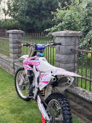White Honda CRF 2009 in Panevezys, with an engine capacity of 0.25 L and mileage of 0 thousand km for 2100 €, photo 5 on AUTOMOTO.COM.LV
