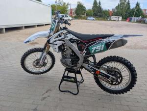 White Honda CRF 2011 in Utena, with an engine capacity of 0.25 L and mileage of 0 thousand km for 2150 €, photo  on AUTOMOTO.COM.LV