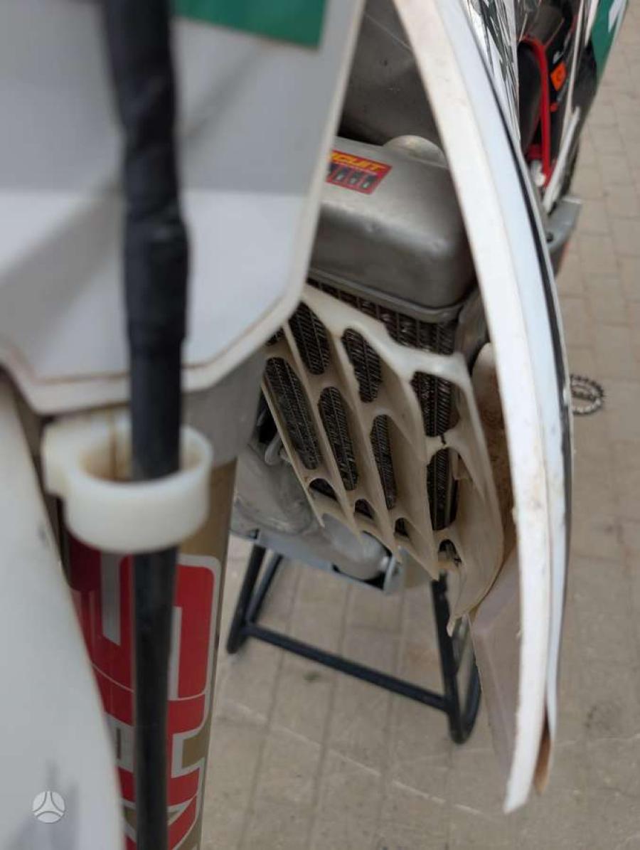 White Honda CRF 2011 in Utena, with an engine capacity of 0.25 L and mileage of 0 thousand km for 2150 €, photo 11 on AUTOMOTO.COM.LV