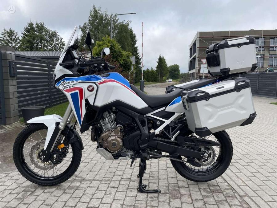 Balts Honda CRF 2021 Klaipėda, ar dzinēja tilpumu 1.10 L un nobraukumu 10 tūkst. km par 12200 €, foto 1 vietnē AUTOMOTO.COM.LV