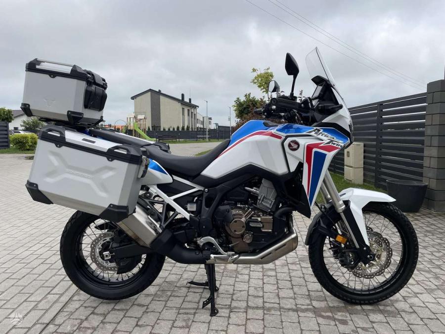 Balts Honda CRF 2021 Klaipėda, ar dzinēja tilpumu 1.10 L un nobraukumu 10 tūkst. km par 12200 €, foto 3 vietnē AUTOMOTO.COM.LV
