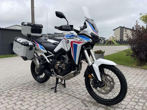 Balts Honda CRF 2021 Klaipėda, ar dzinēja tilpumu 1.10 L un nobraukumu 10 tūkst. km par 12200 €, foto 3 vietnē AUTOMOTO.COM.LV