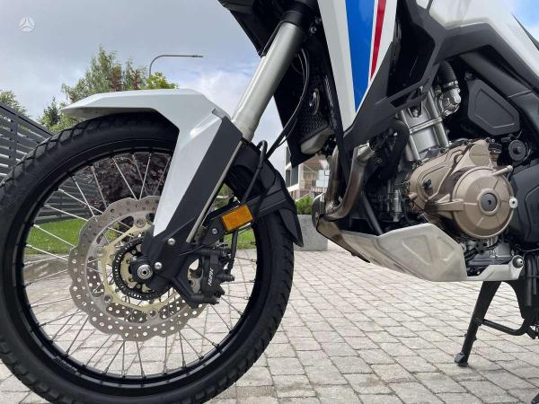 Balts Honda CRF 2021 Klaipėda, ar dzinēja tilpumu 1.10 L un nobraukumu 10 tūkst. km par 12200 €, foto 9 vietnē AUTOMOTO.COM.LV