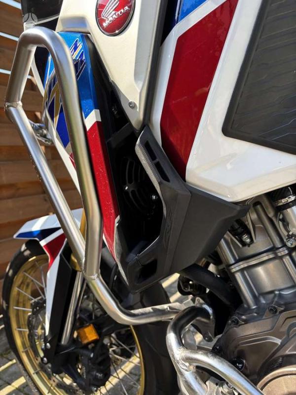 White Honda CRF 2021 in Kaunas, with an engine capacity of 1.10 L and mileage of 44 thousand km for 13300 €, photo 10 on AUTOMOTO.COM.LV
