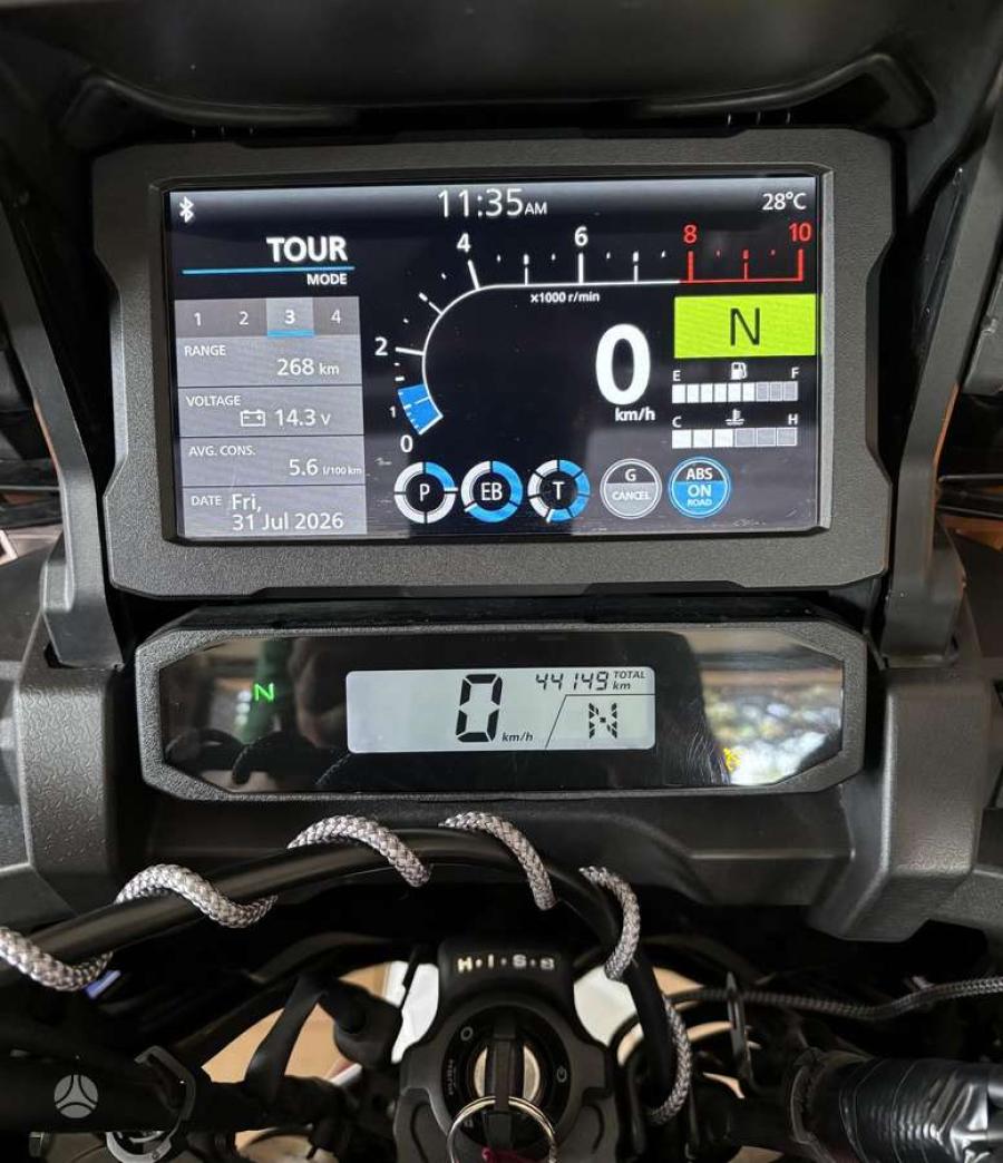 White Honda CRF 2021 in Kaunas, with an engine capacity of 1.10 L and mileage of 44 thousand km for 13300 €, photo 17 on AUTOMOTO.COM.LV
