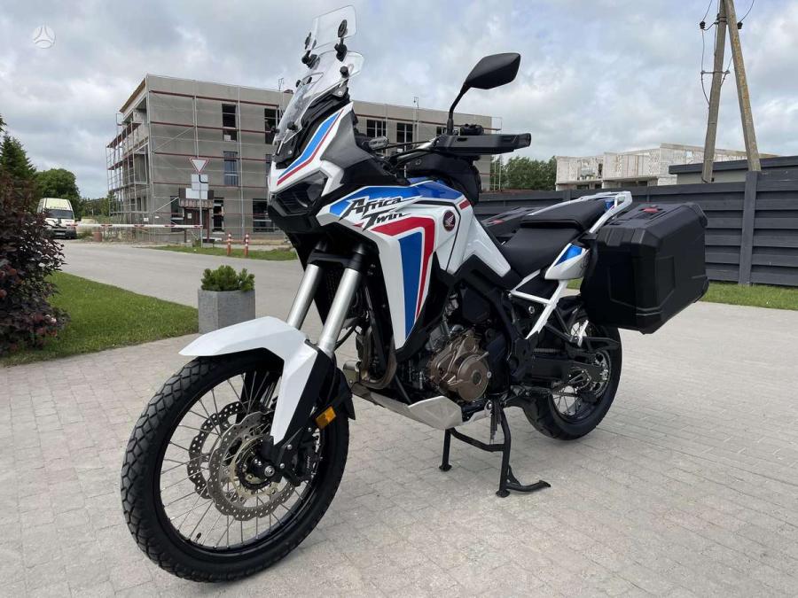 Белый Хонда CRF 2023 в Клайпеда, объемом двигателя 1.10 л и пробегом 11 тыс. км за 12700 €, фото 5 на AUTOMOTO.COM.LV