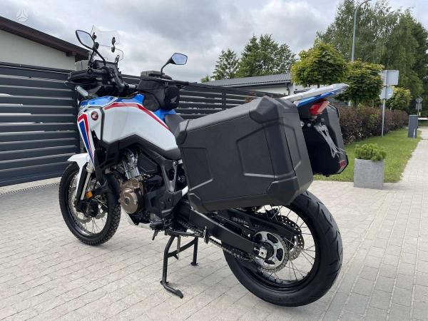 Белый Хонда CRF 2023 в Клайпеда, объемом двигателя 1.10 л и пробегом 11 тыс. км за 12700 €, фото 5 на AUTOMOTO.COM.LV