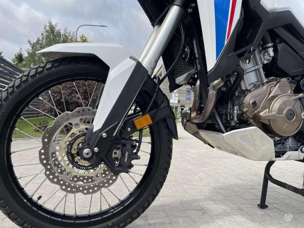 Белый Хонда CRF 2023 в Клайпеда, объемом двигателя 1.10 л и пробегом 11 тыс. км за 12700 €, фото 9 на AUTOMOTO.COM.LV
